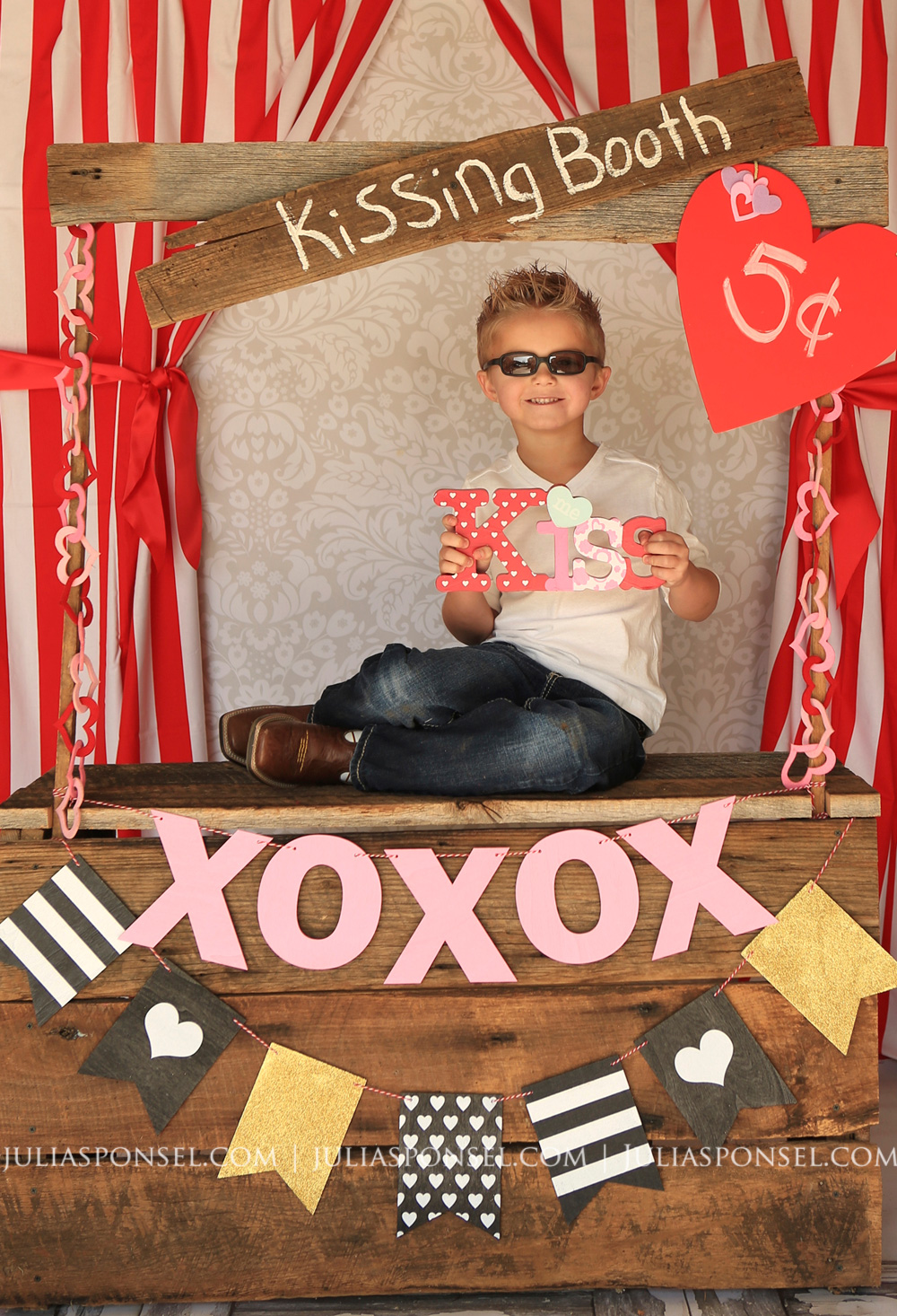 Kissing Booth Valentine Mini’s | Frisco Photographer » Julia Sponsel ...